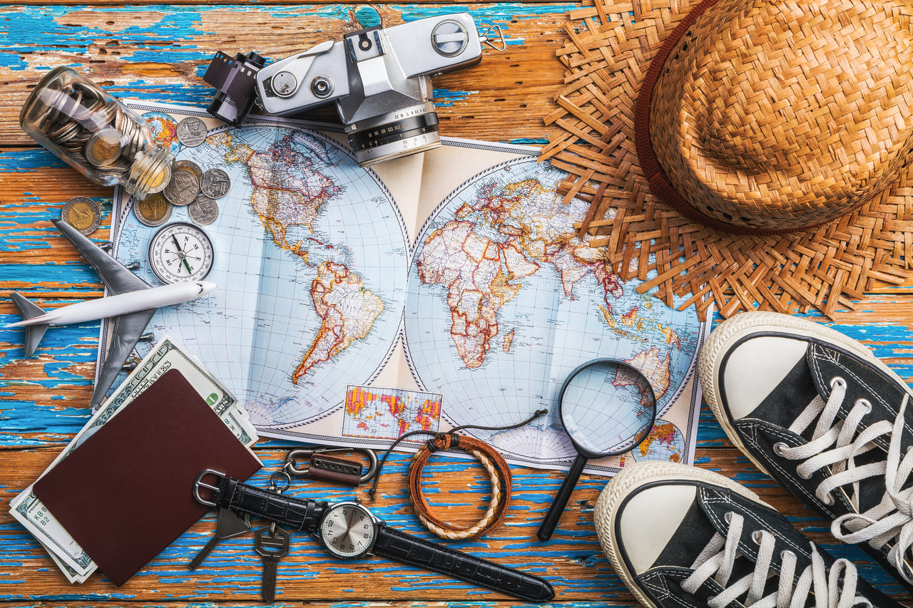 9 Travel Habits That Make Trips Way Less Overwhelming