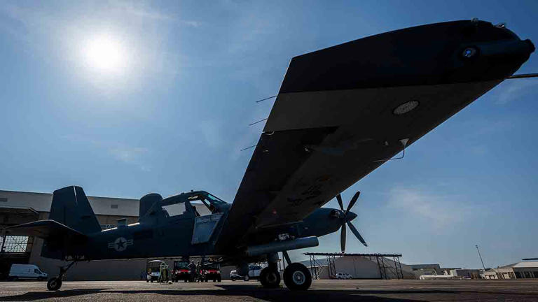 Angkatan Udara AS lanjutkan uji coba OA-1K Skyraider II baru untuk ...