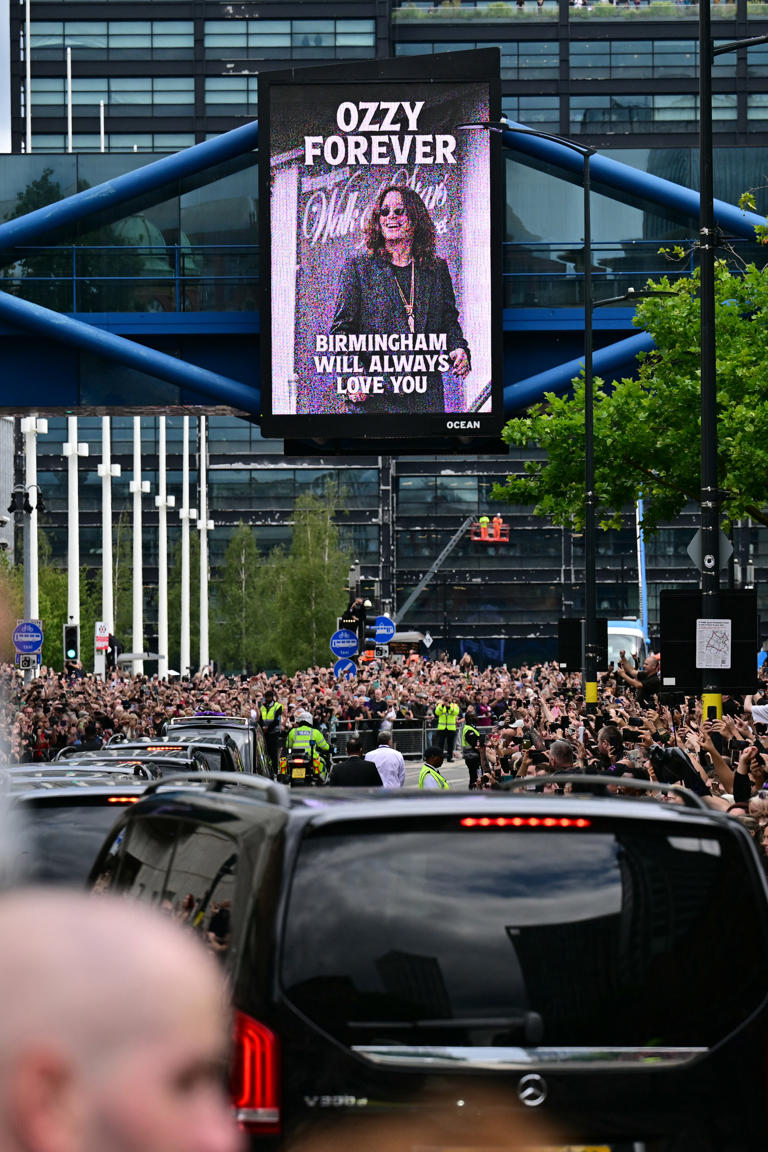 Sharon breaks down in tears amid farewell to icon: Live Updates