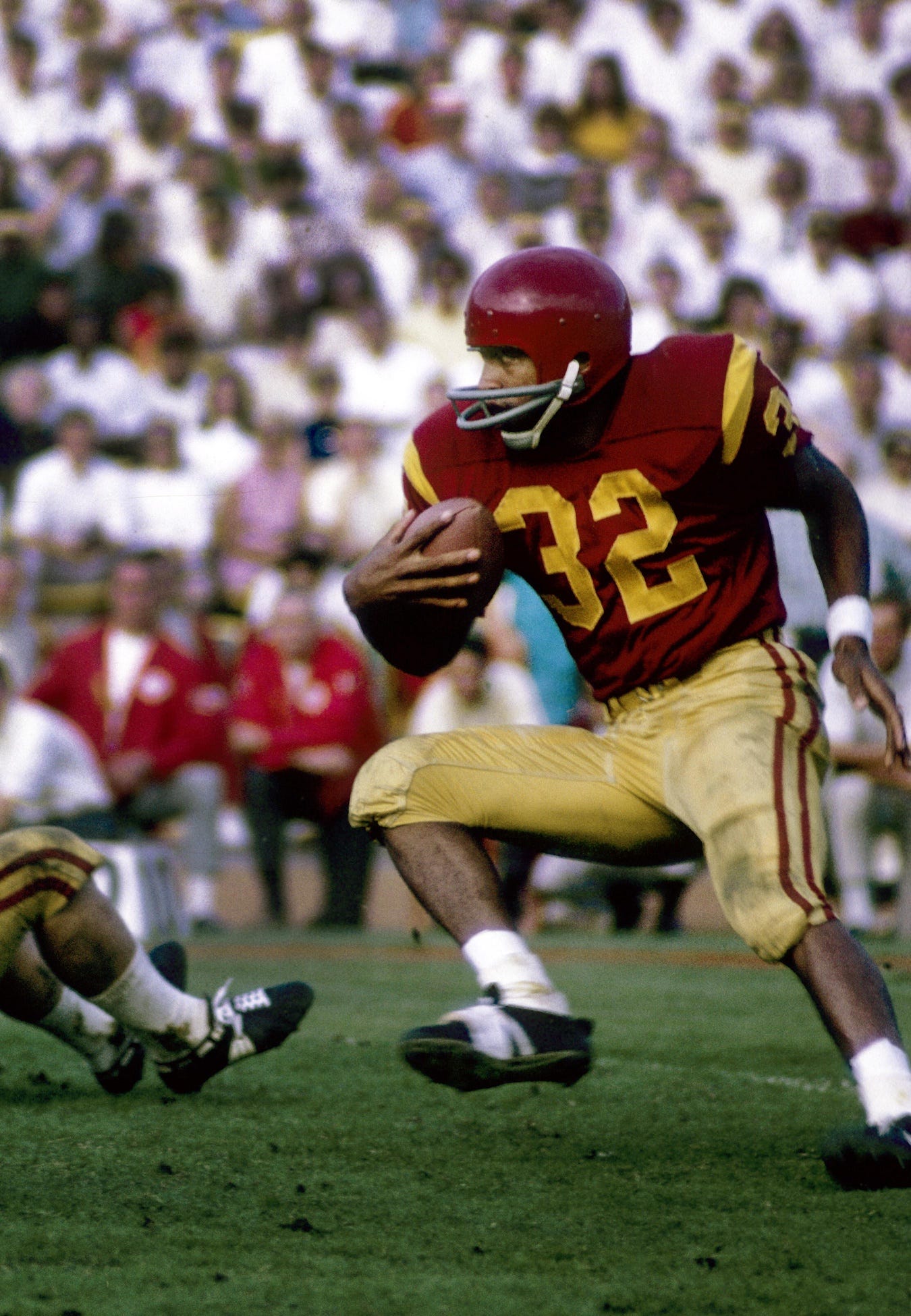 USC football countdown to kickoff—O.J. Simpson in focus