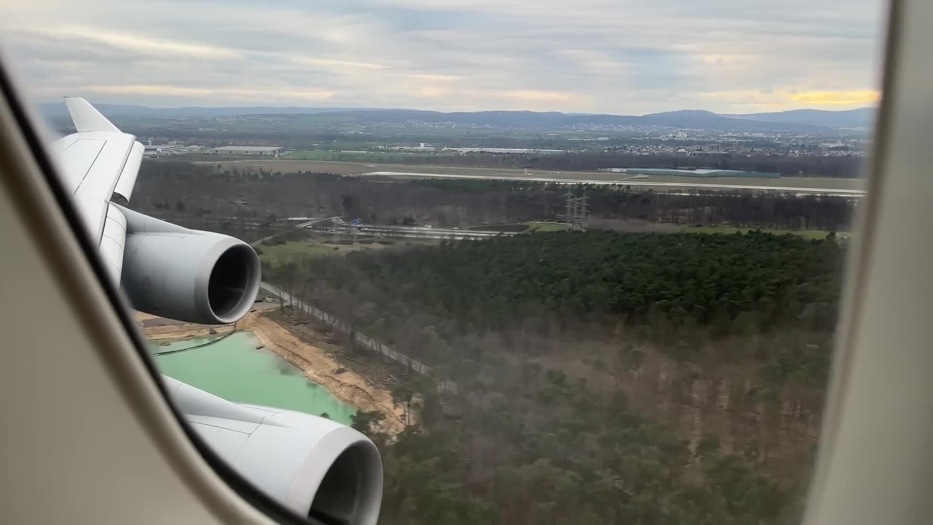 Landings Supercut! Pax cabin wing and engine views + beautiful scenery [4K]