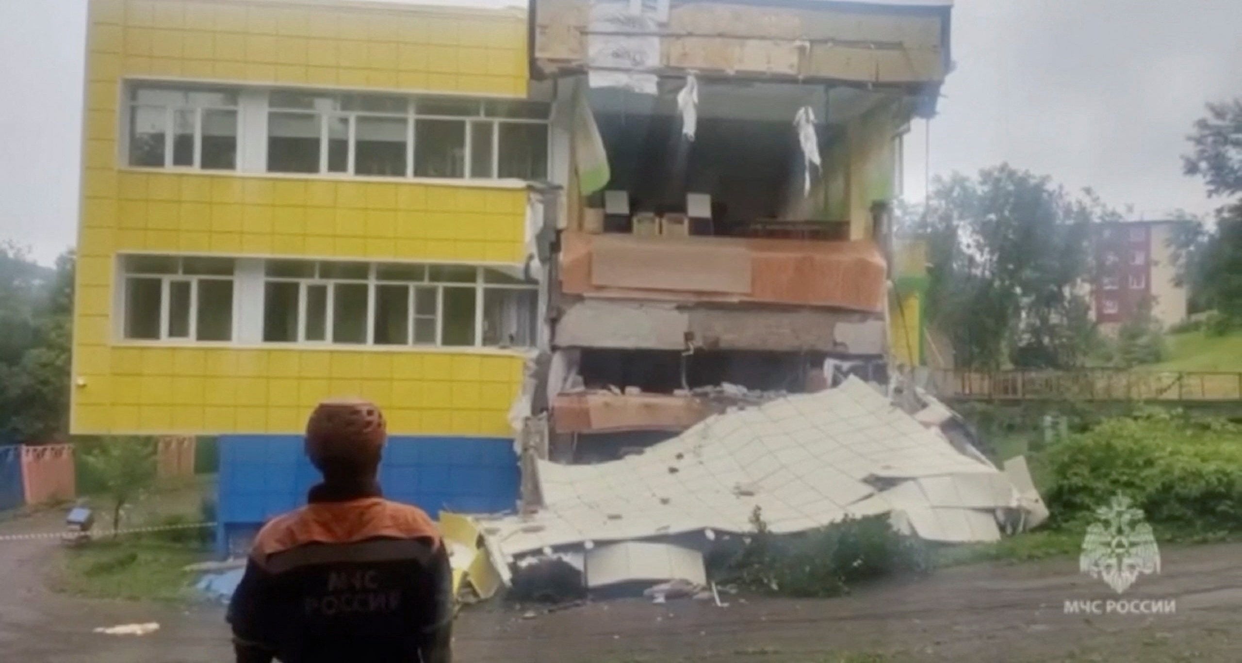 Watch the moment massive earthquake rattles homes in Russia