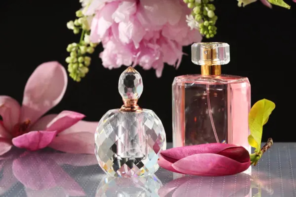 15 Vintage Perfume Bottles Worth Displaying