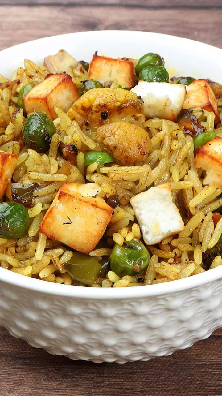 How to make protein-rich Paneer Pulao in a cooker