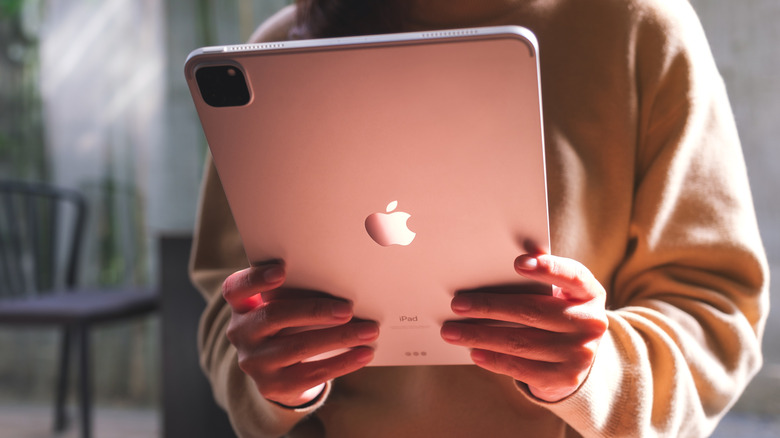 Can An iPad Be Set Up For Multiple Users? Here's What You Need To Know