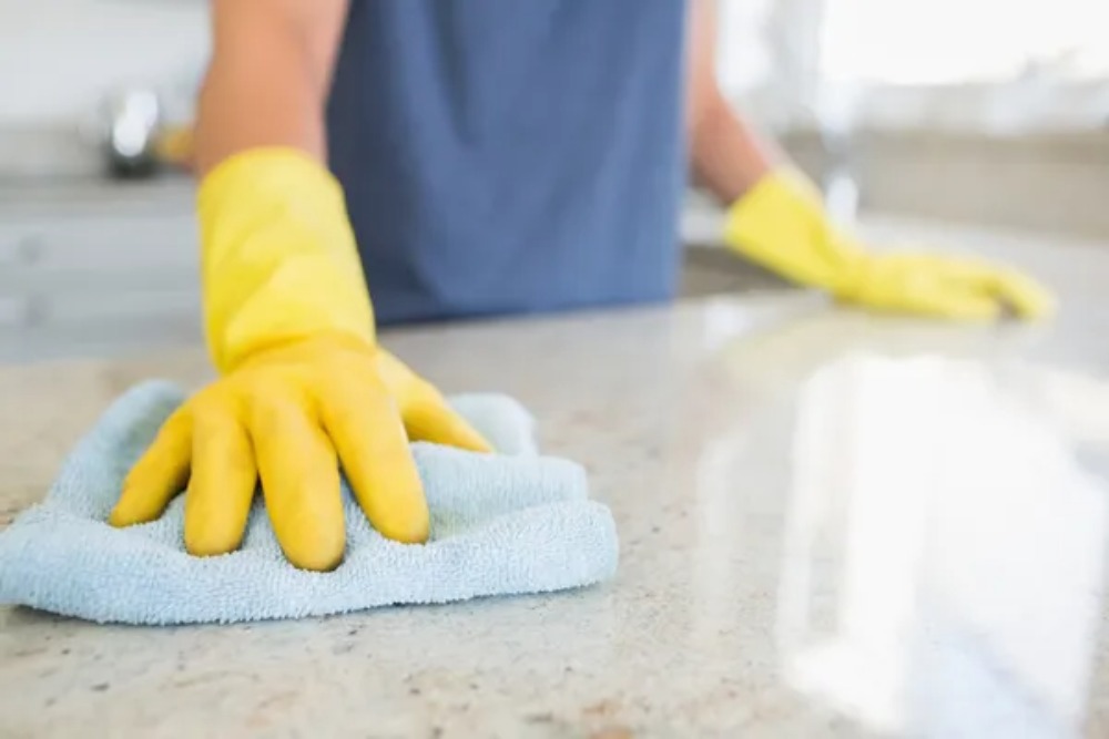 15 Frugal Cleaning Tips That Save You Time Too