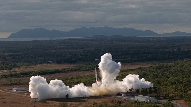First Australian-made rocket crashes after 14 seconds of flight