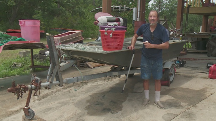 Mississippi man rescued after hours stranded in marsh