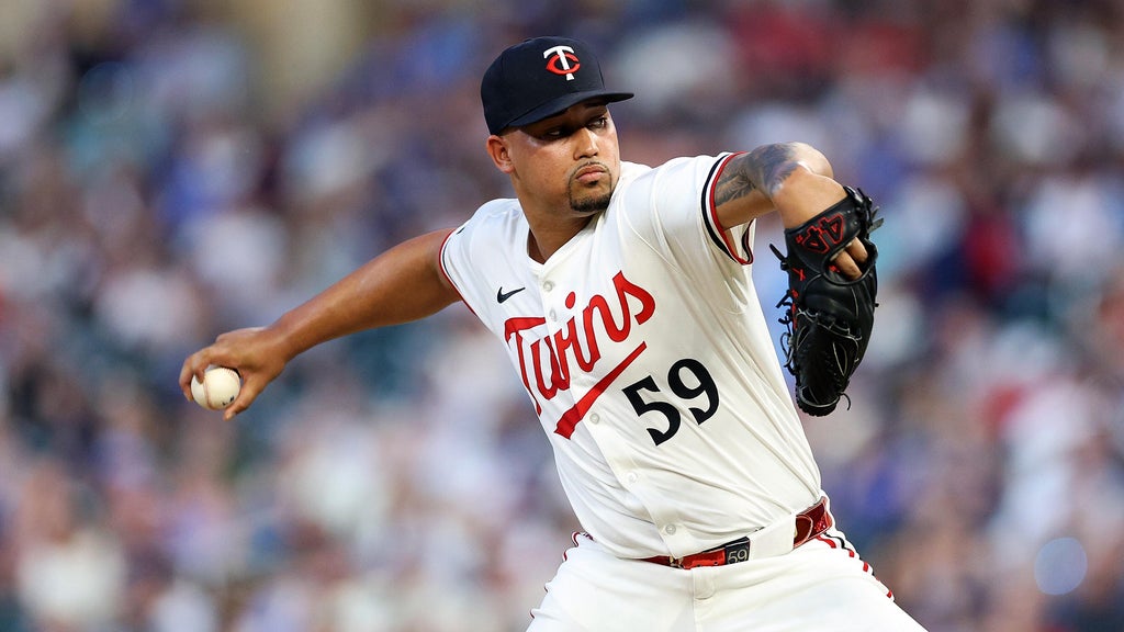 Philadelphia Phillies acquire Jhoan Duran in trade with Minnesota Twins