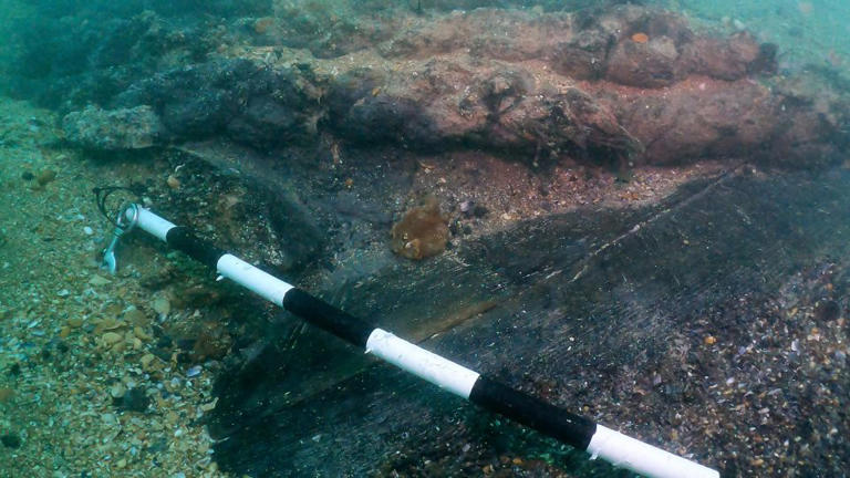 ‘Race against time’ to explore 300-year-old warship wreck before it ...