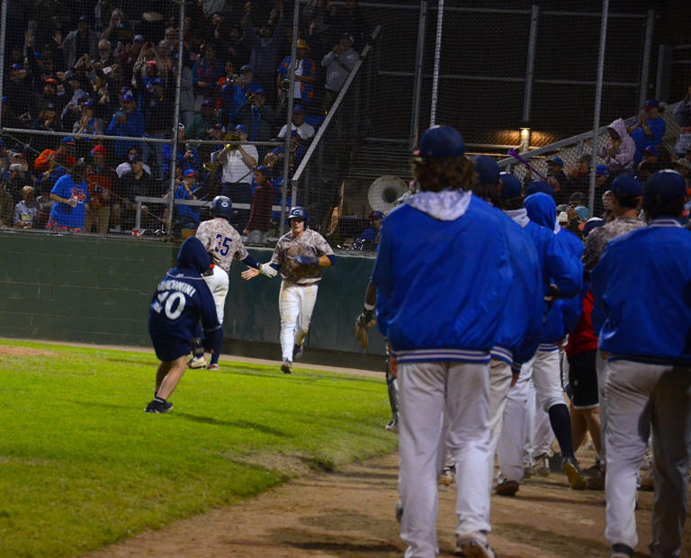 Baseball | Crabs take game one of PEL Championship Series with 10-8 win