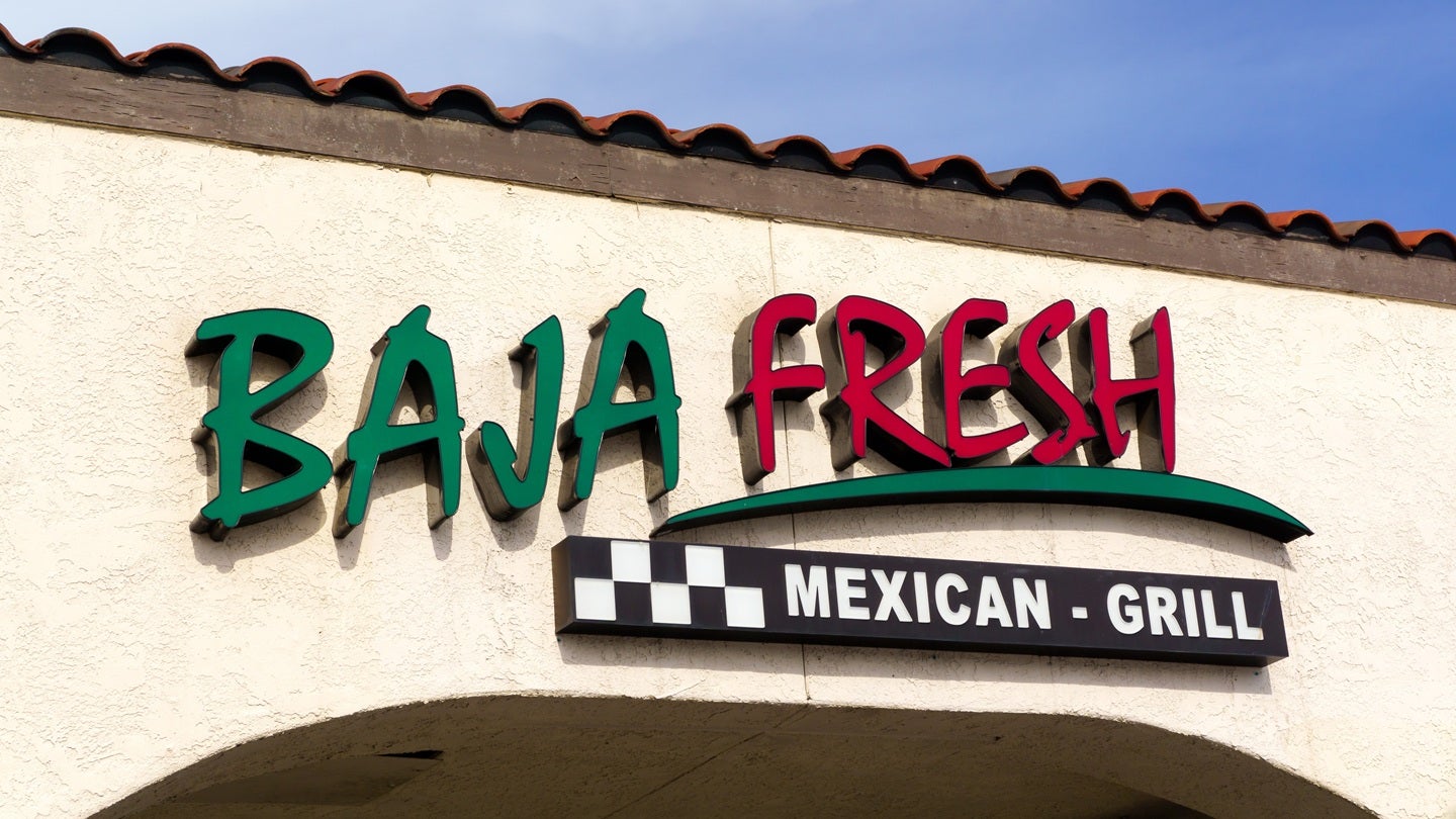 Baja Fresh adds limited-time Smokey Chipotle Chicken to menu