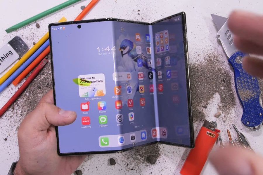 Huawei’s Next Tri-Folding Phone Could Crash iPhone 17 Launch, Price May ...