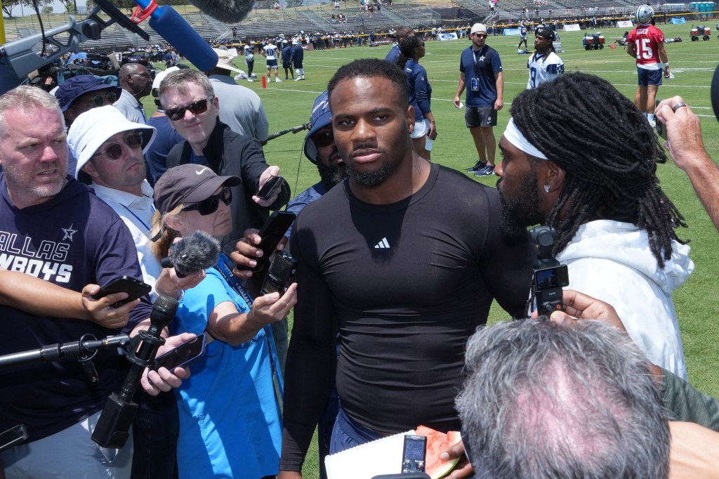 Micah Parsons’ contract negotiations with Cowboys, Jerry Jones ‘getting ...