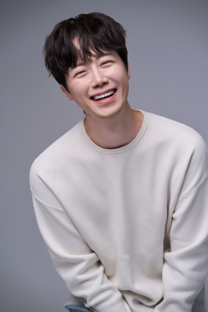 Kan Mi-yeon ♥ Hwang Paul announces a new start...It's a new management