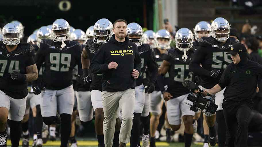 Best remaining college football recruit sets commitment date among ...