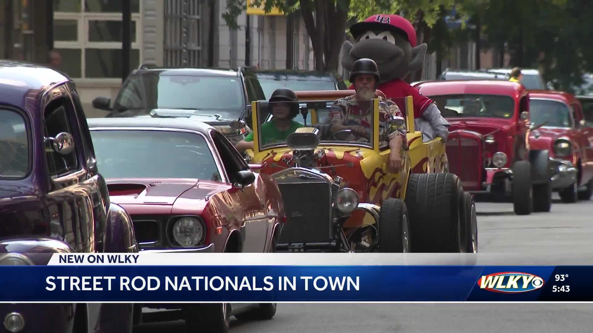 Street Rod Nationals host annual parade in downtown Louisville