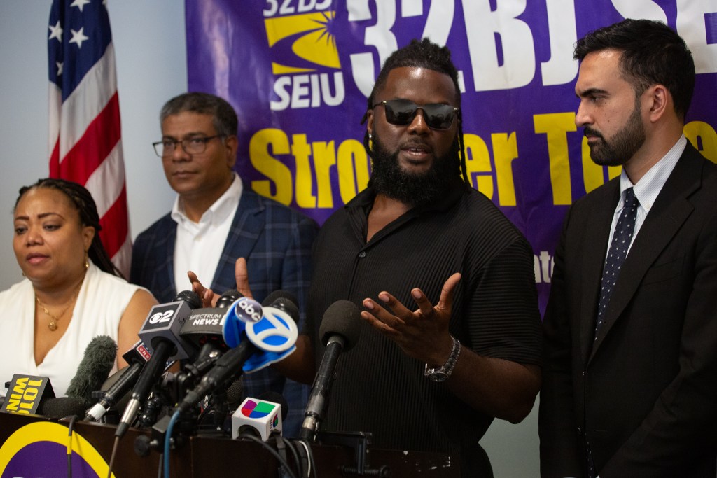 Security Guard Slain in Midtown Shooting Remembered as ‘Hero’ by Union ...