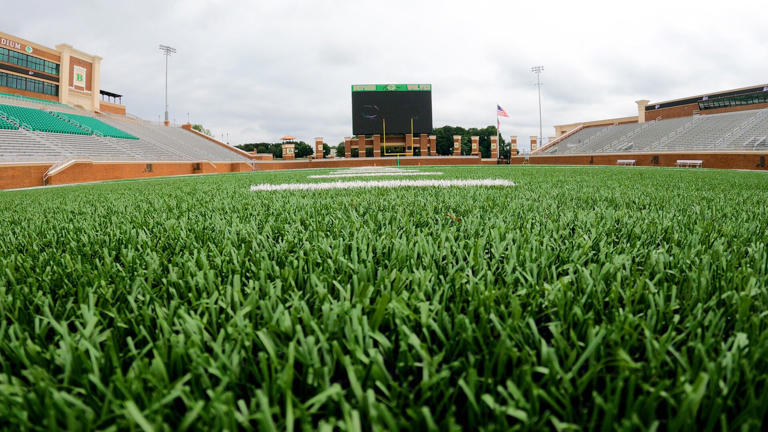 Buford High School kicks off football season at new $62 million stadium