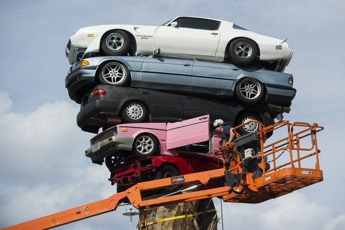 Installation of controversial Trans Am sculpture at Granville Bridge ...