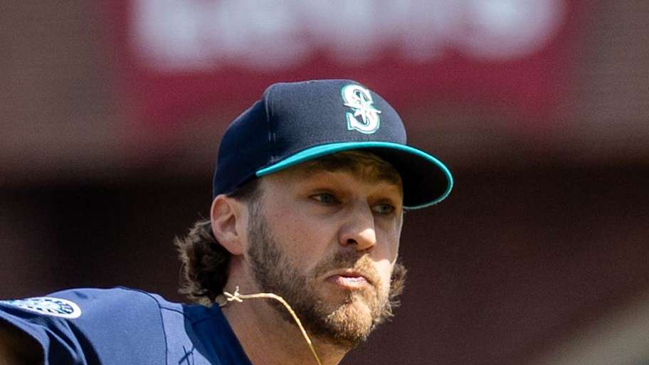 Seattle Mariners Jettison Previously Productive Reliever in Roster Shakeup