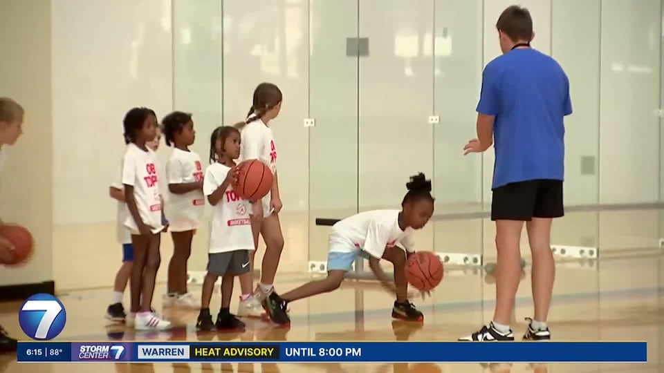 Flyers legend, Pacers forward Obi Toppin hosts annual basketball camp ...