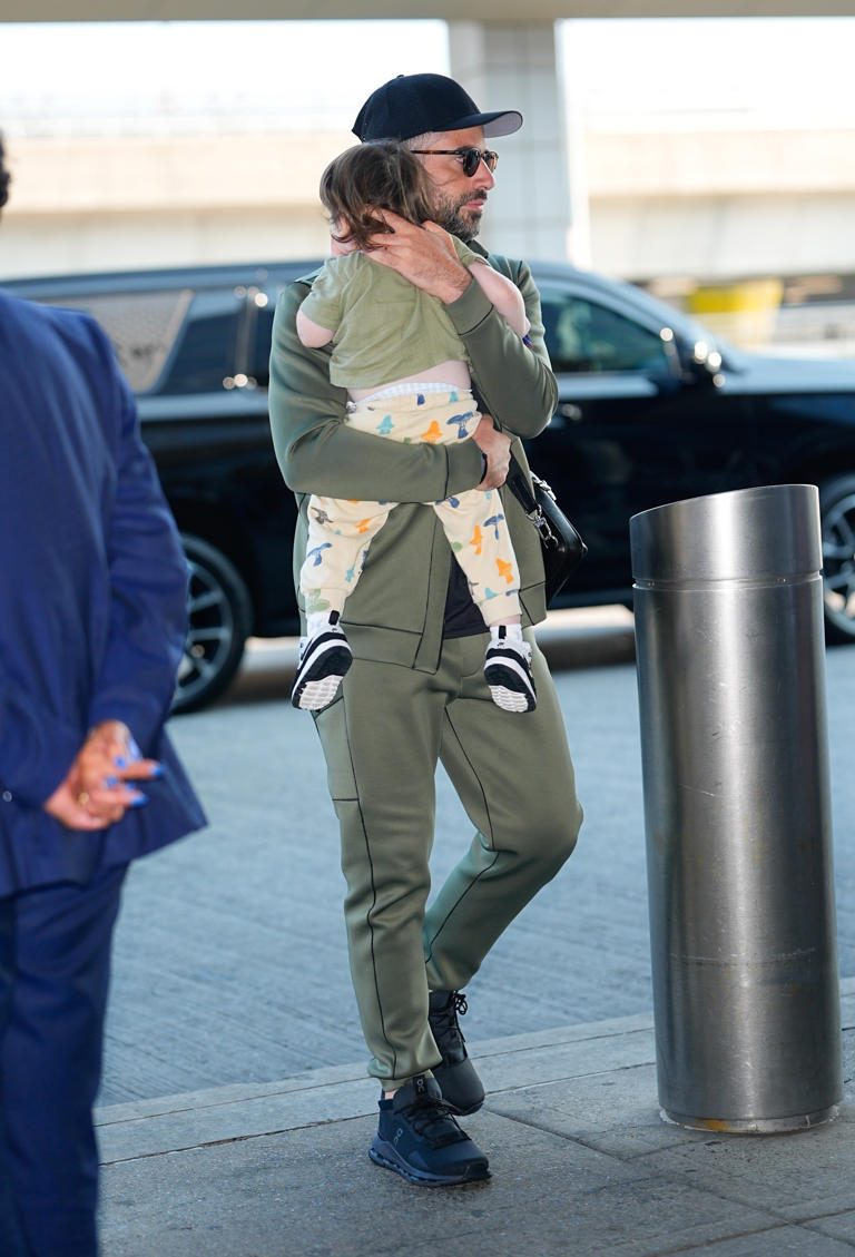 Lindsay Lohan shocks Kelly Ripa with real reason why she fled Hollywood ...