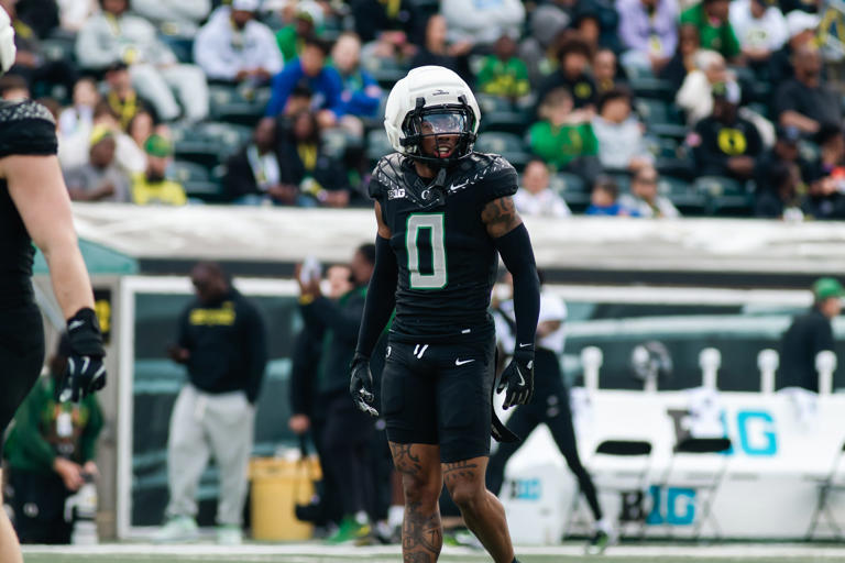 Oregon Ducks' top position battles to monitor in fall camp for 2025