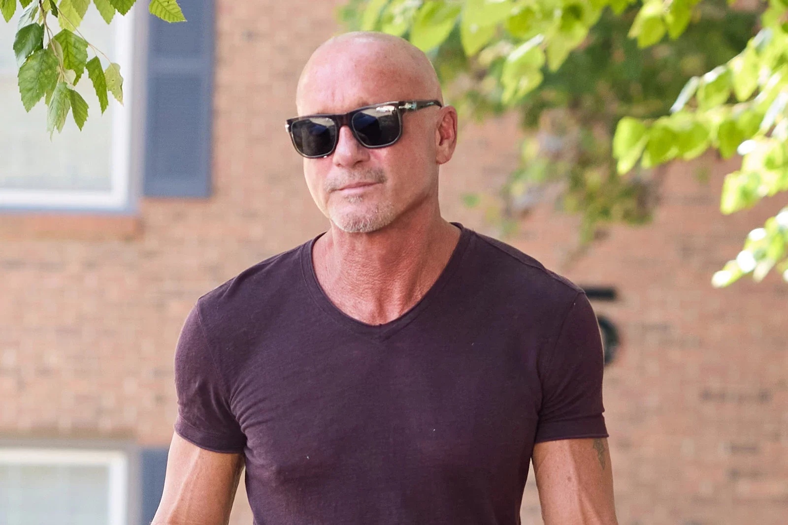 Tim McGraw Shaved His Head! Here’s Why
