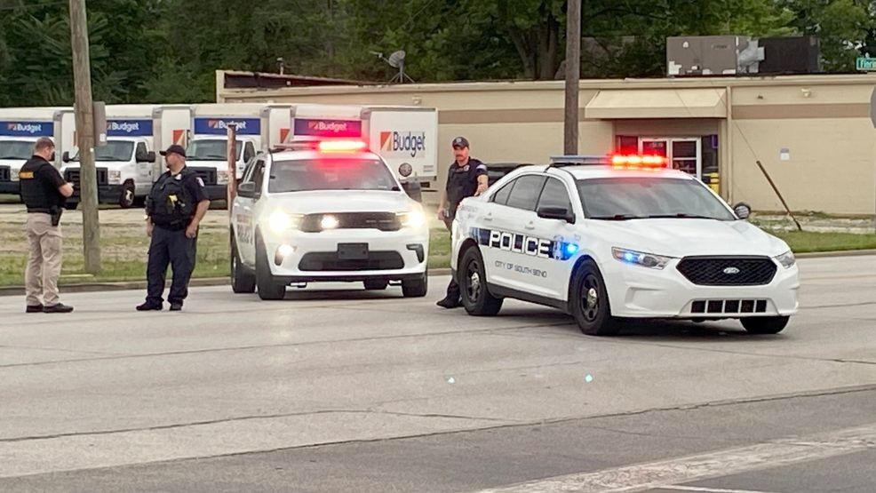 Breaking: ISP SWAT incident closes Lincoln Way East near Twyckenham ...
