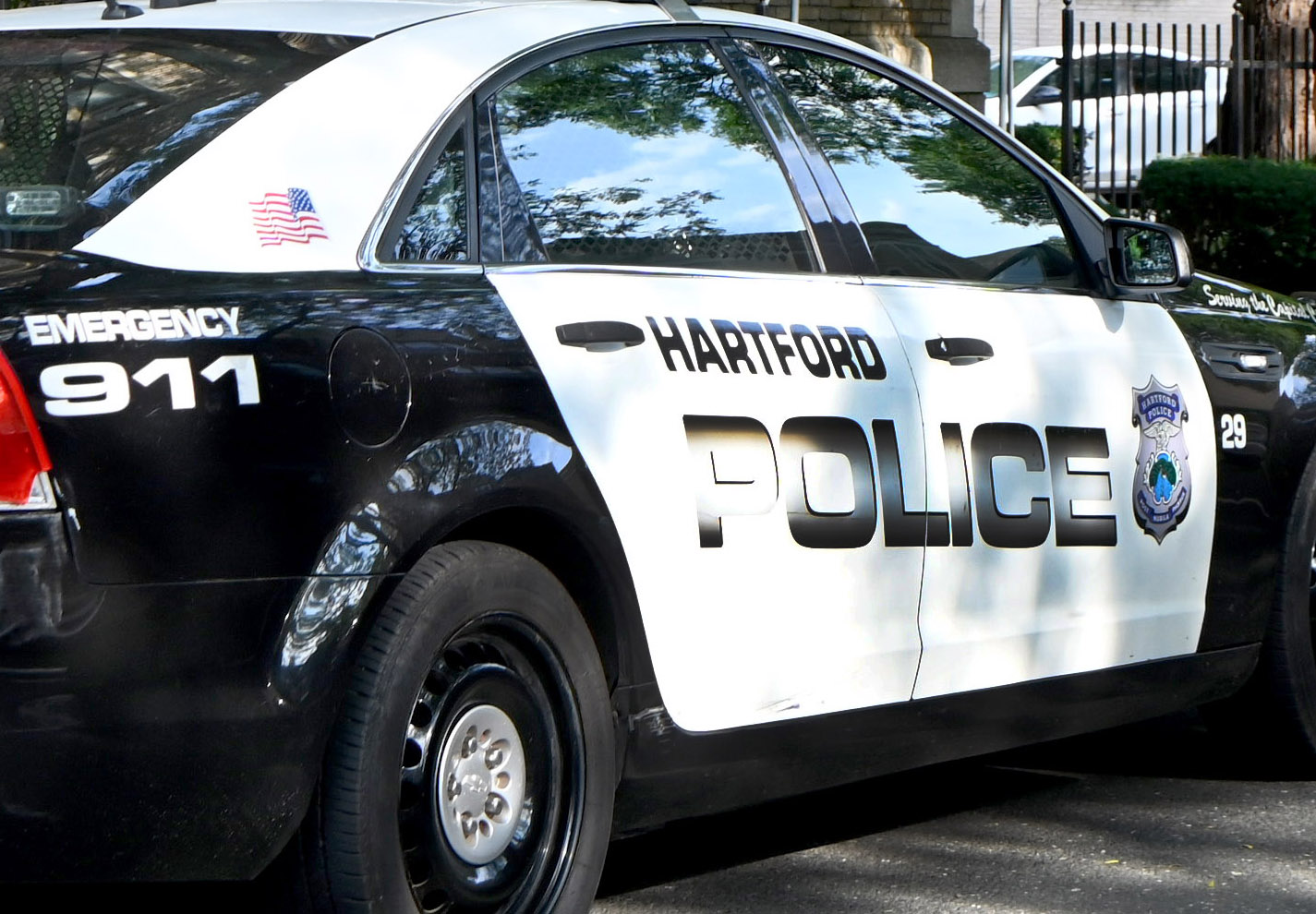 Hartford cops seize over a kilo of cocaine, several guns during raid ...