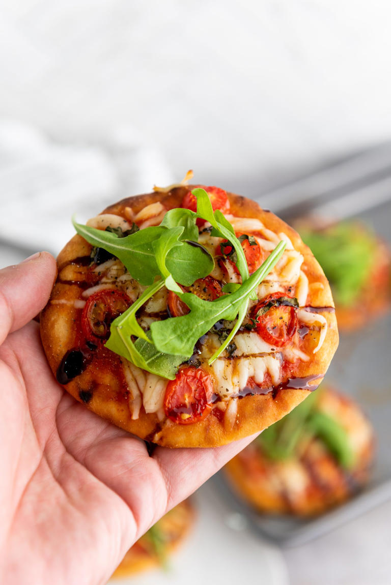 Mini Caprese Pizza: Bite-Sized Delights for Your Next Party!