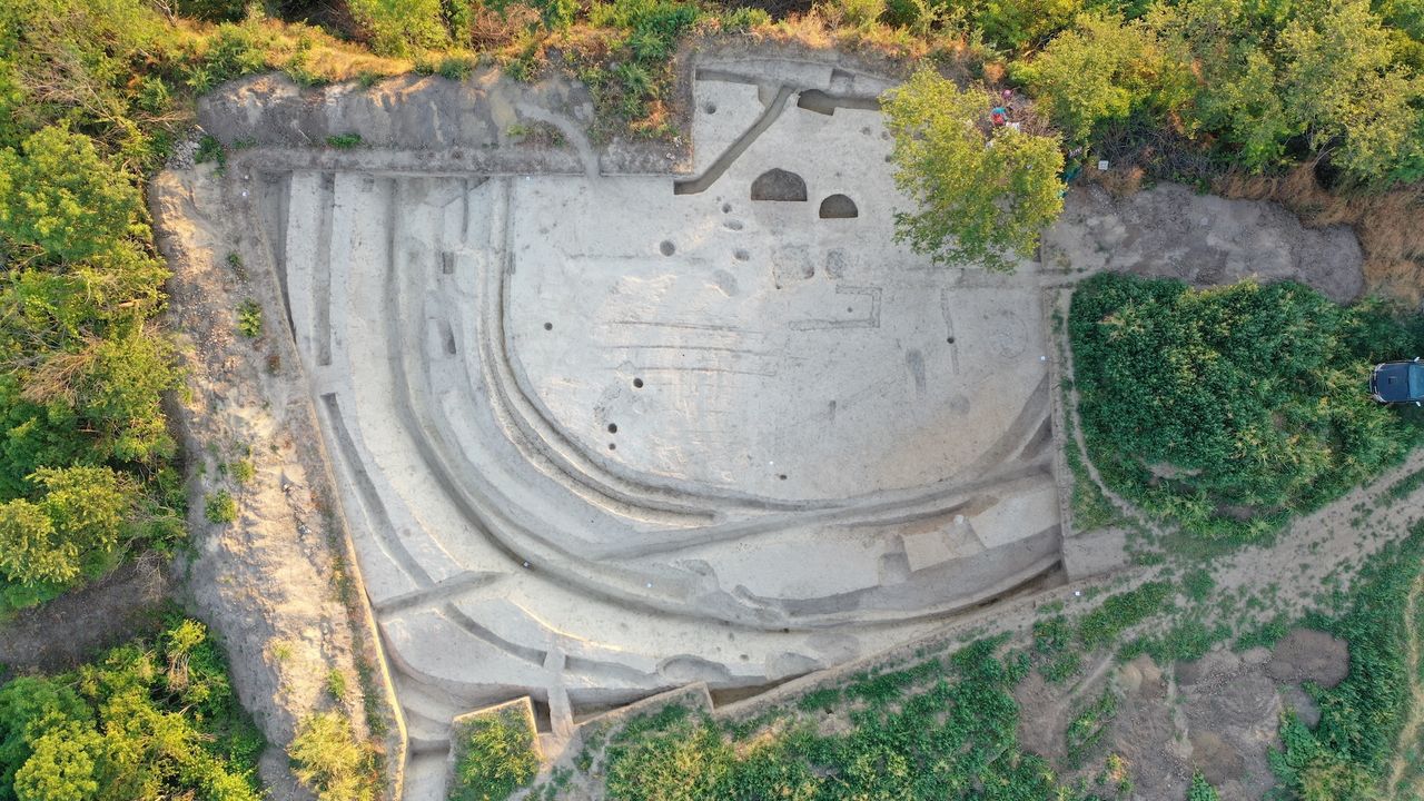 Archaeologists discover 1,800-year-old Roman watchtower built to ...