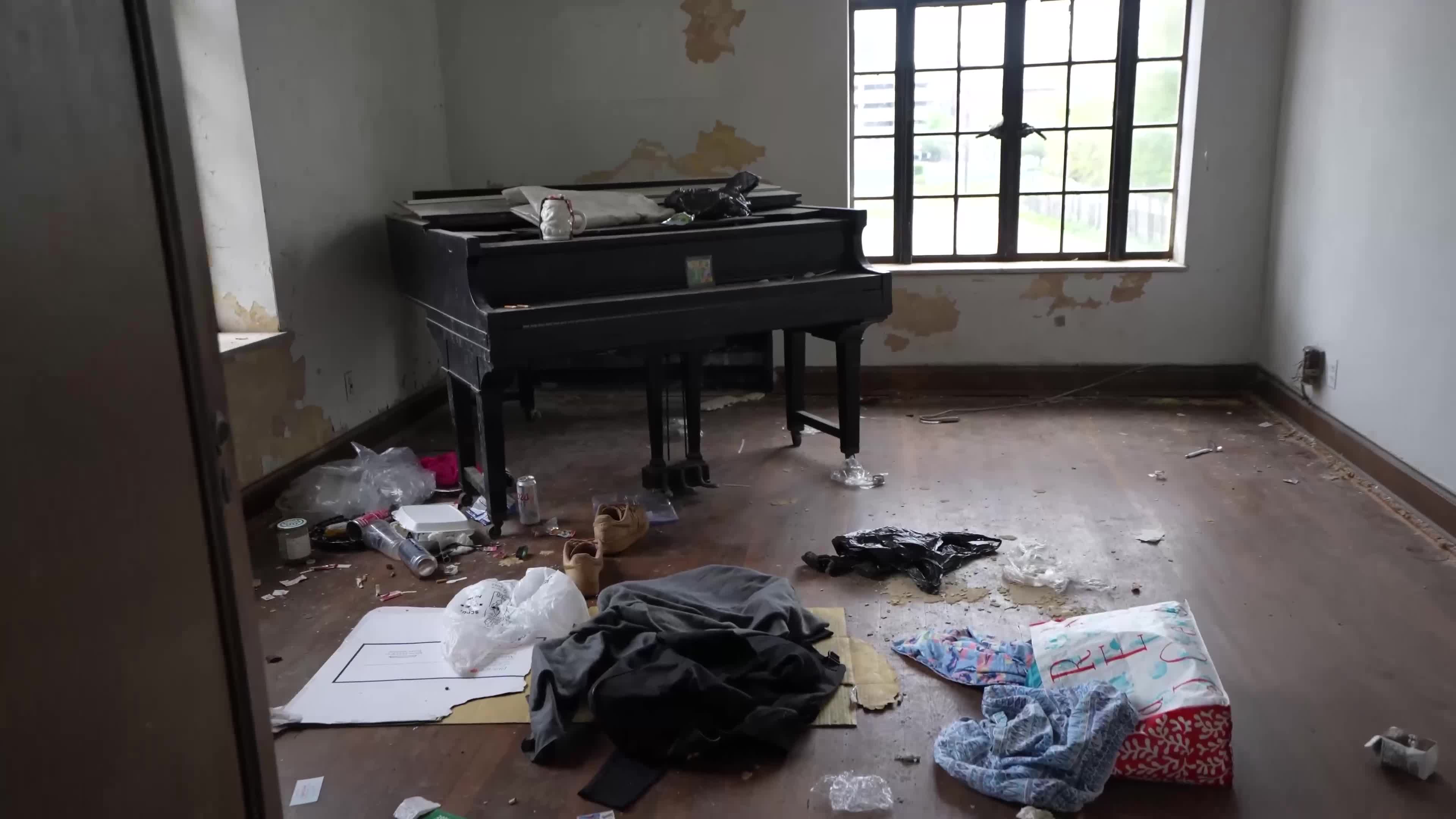 Inside One of America's Most Struggling Cities: $1 Homes and Urban Decline