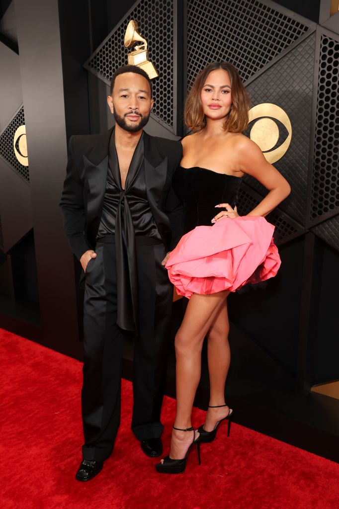 Chrissy Teigen reveals sudden death of dad in heartbreaking personal update