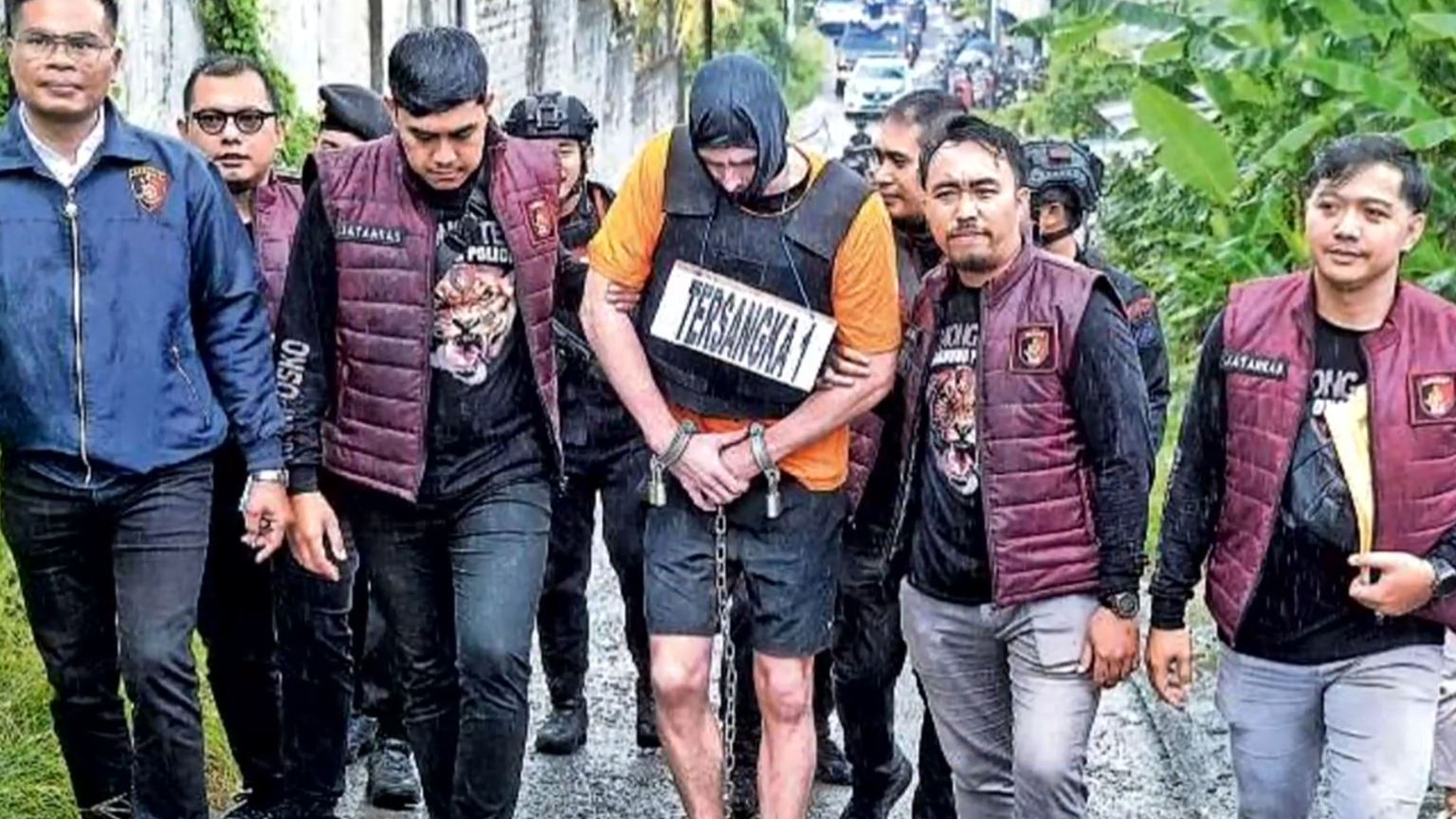 Australian suspects forced to re-enact alleged Bali killing