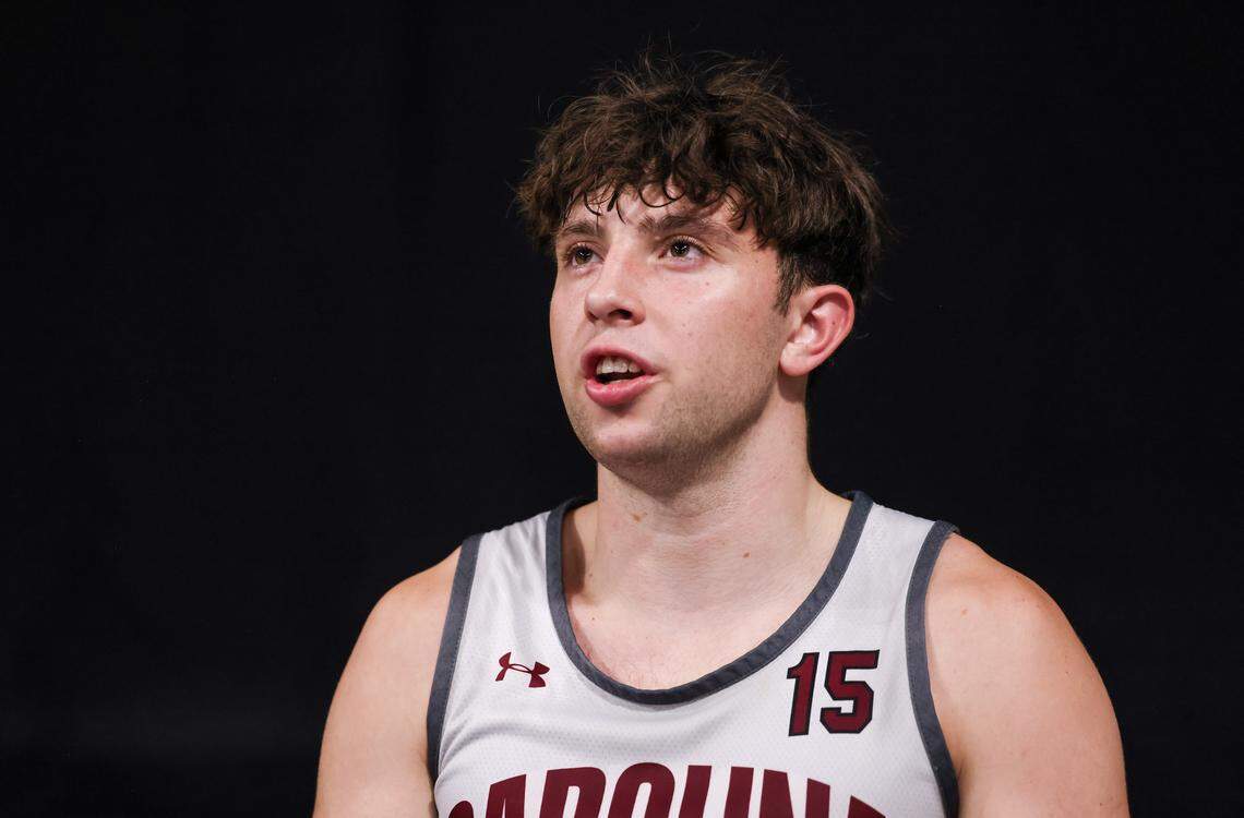 How Eli Ellis plans to balance basketball, social media at South Carolina