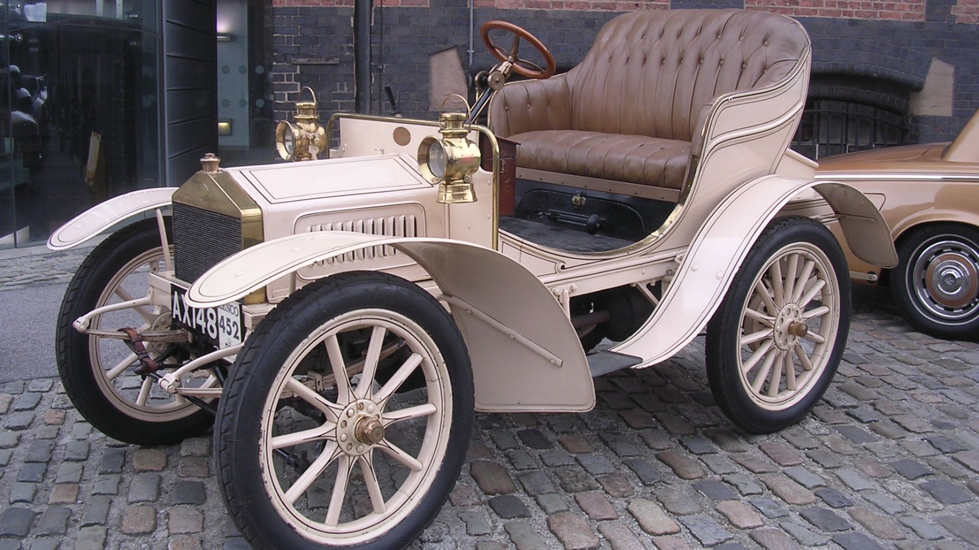 20 Awesome Facts About Rolls-Royce That You Never Knew