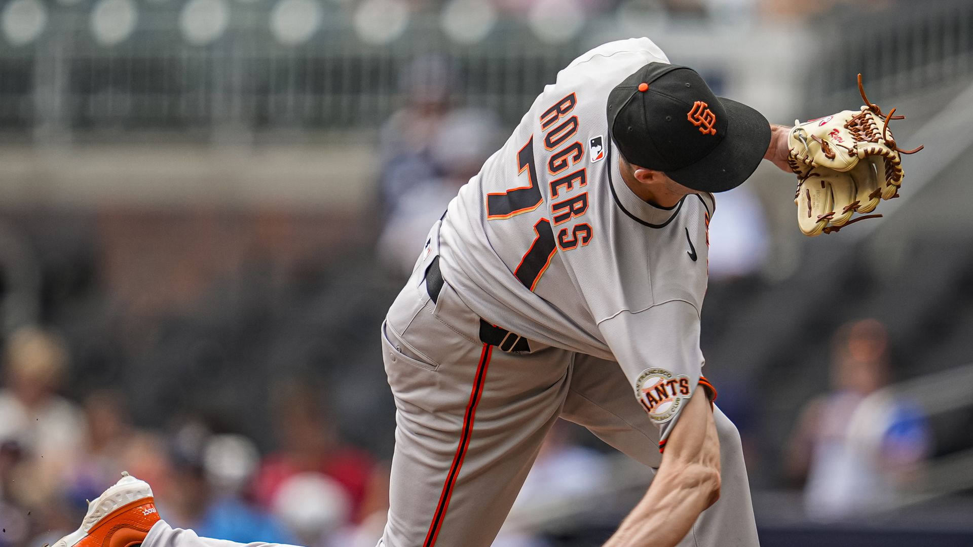 Mets acquire Tyler Rogers from Giants in exchange for three players