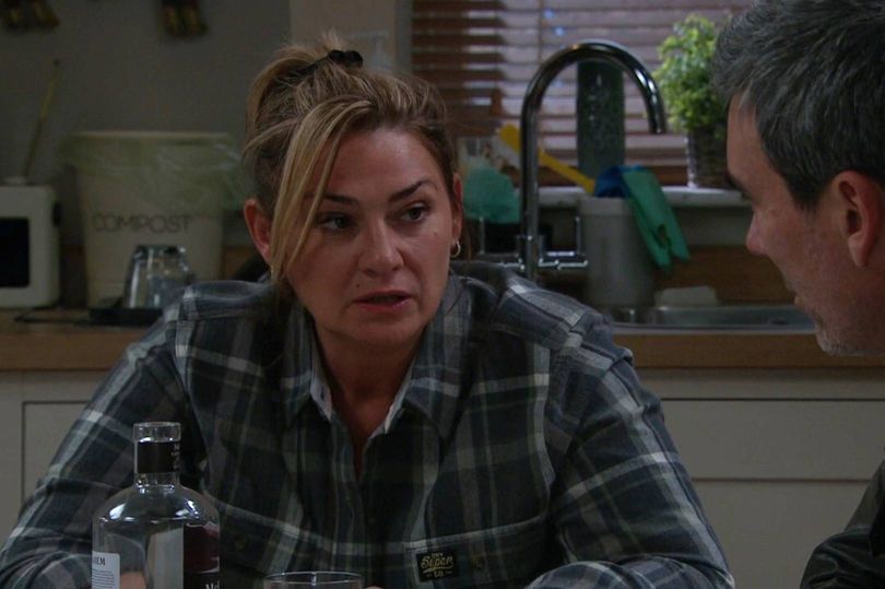 Emmerdale's Moira Dingle faces losing Butlers Farm as fans 'work out ...