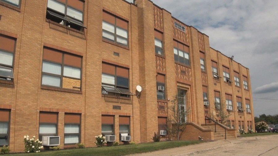 Ohio school district ending free meal program, returning to paid status