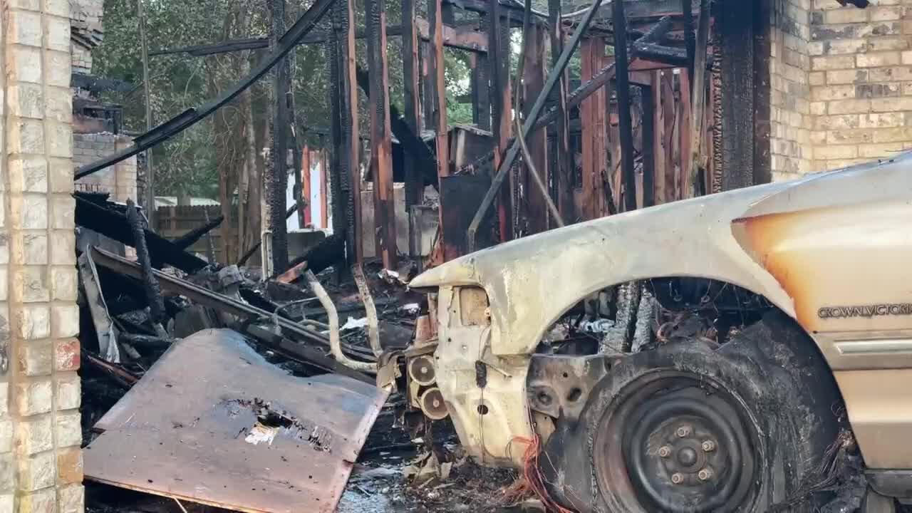 ‘We just kept knocking’: Neighbors recount rescue attempt of 70-year ...