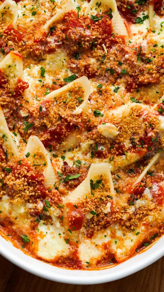 Giant Cheese Stuffed Shells - Olive Garden Copycat