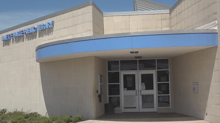 Joint-use Janet Harte library reduces public hours