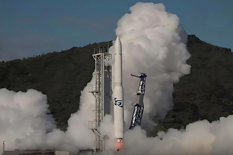 First Australian-made rocket crashes after 14 seconds of flight in a ...
