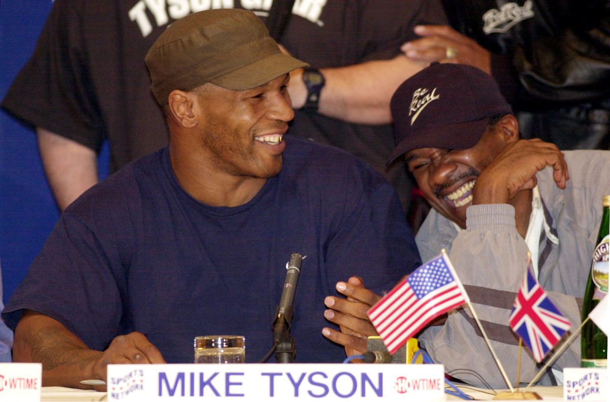 Mike Tyson and Evander Holyfield's Legendary Trainer Dead at 71