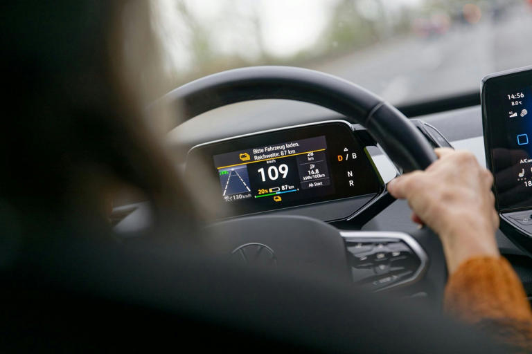 Steuerliche Begünstigung: E-Auto als Dienstwagen: Jetzt mit höherer ...