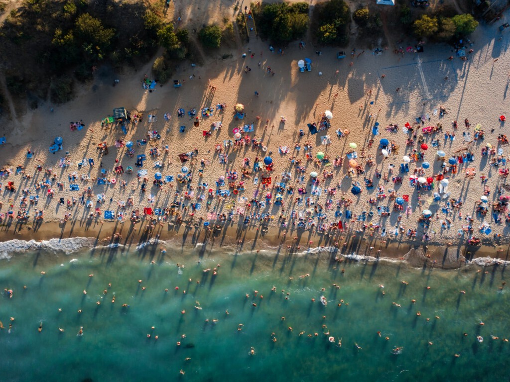 Mallorca está hasta las trancas, pero los bares están vacíos. Es todo ...