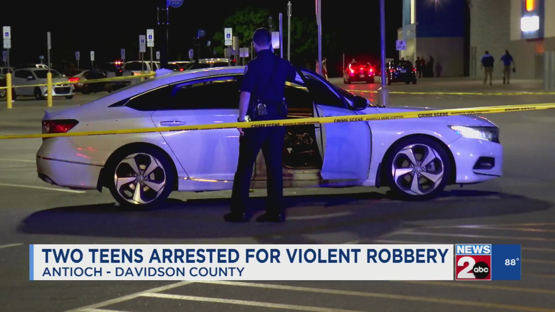 Two teens arrested for violent robbery