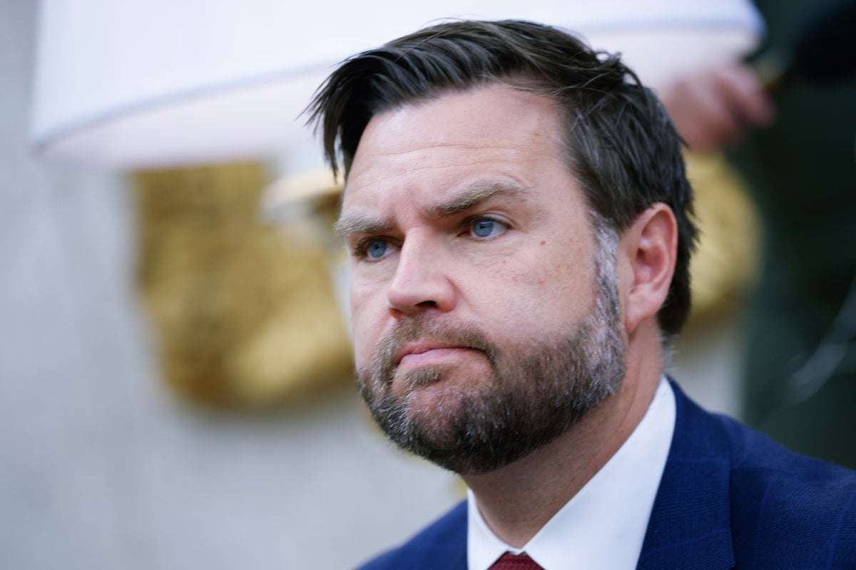 JD Vance is boy-band fan and Pam Bondi goes for party hits from Nelly ...